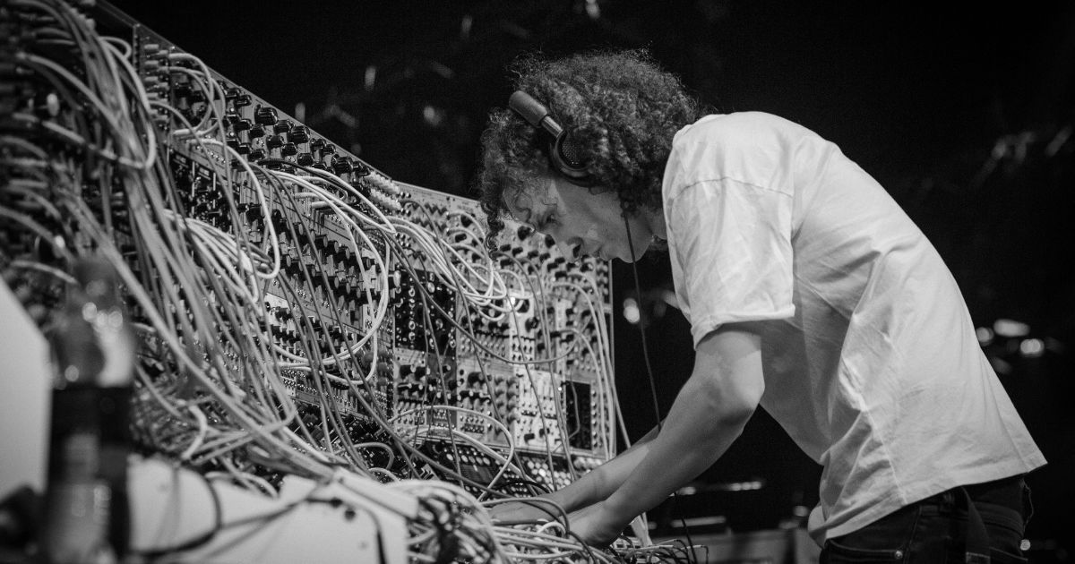 Colin Benders geeft 4.000 vinylplaten weg | What Happens