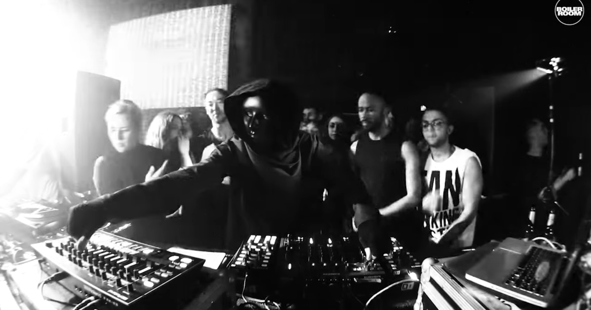 Nieuw label + tweede album voor SNTS | What Happens